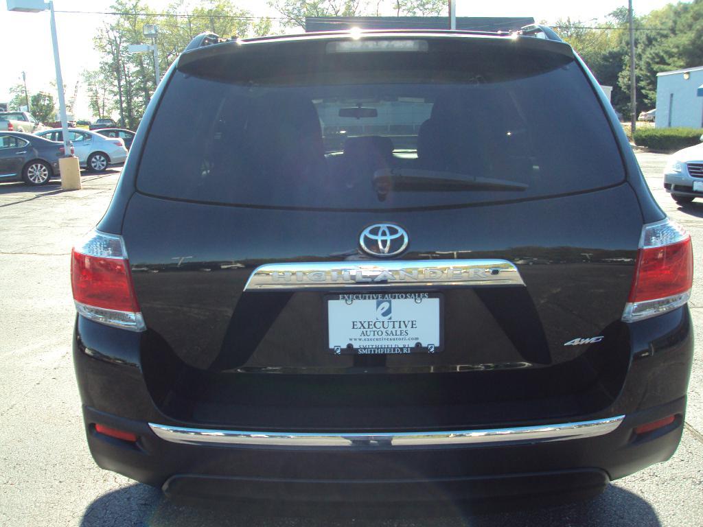 Used 2013 Toyota HIGHLANDER BASE For Sale ($20,888) | Executive Auto ...