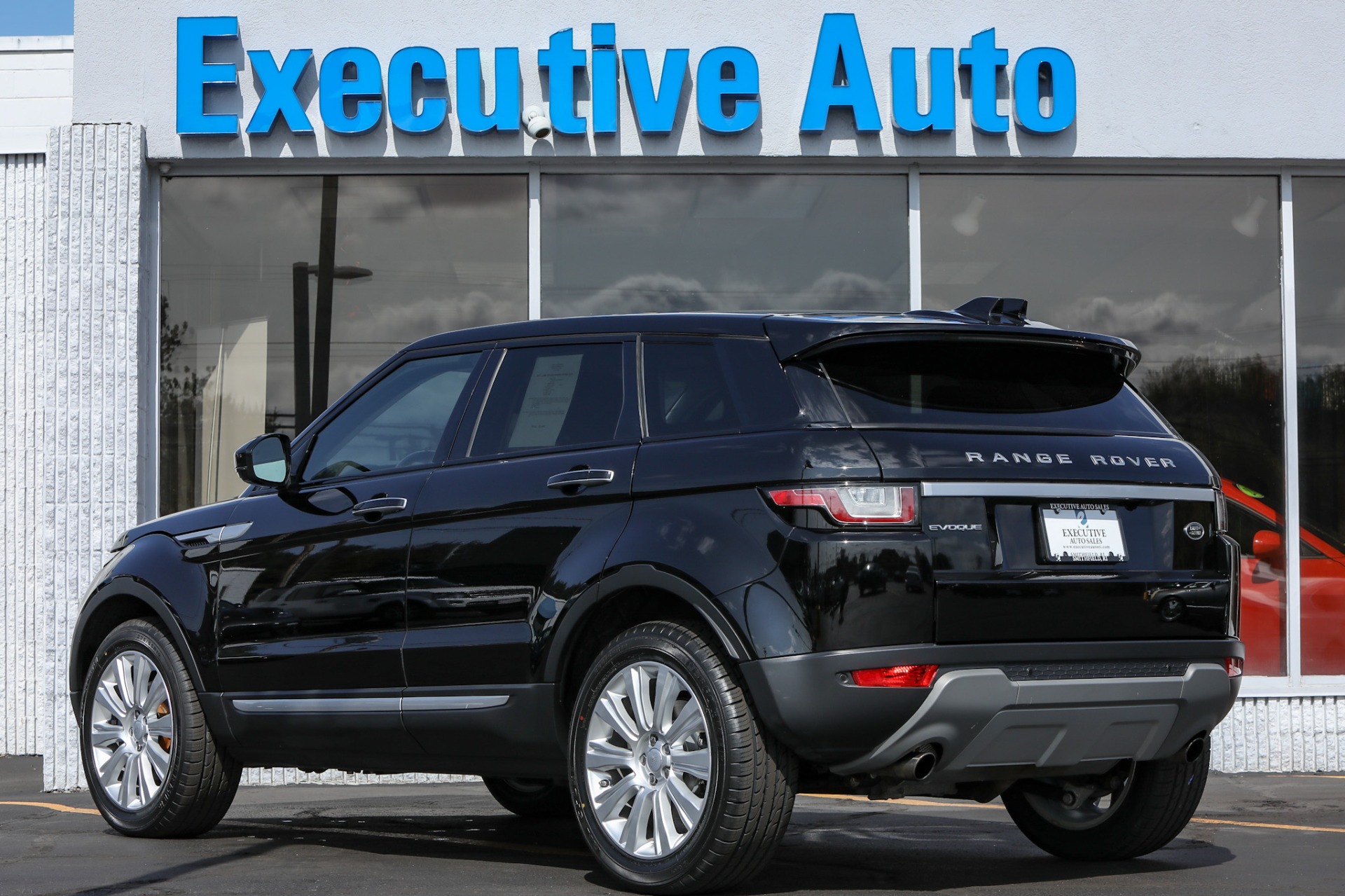 Used 2017 LAND ROVER RANGE ROVER EVO HSE For Sale ($31,500) | Executive ...