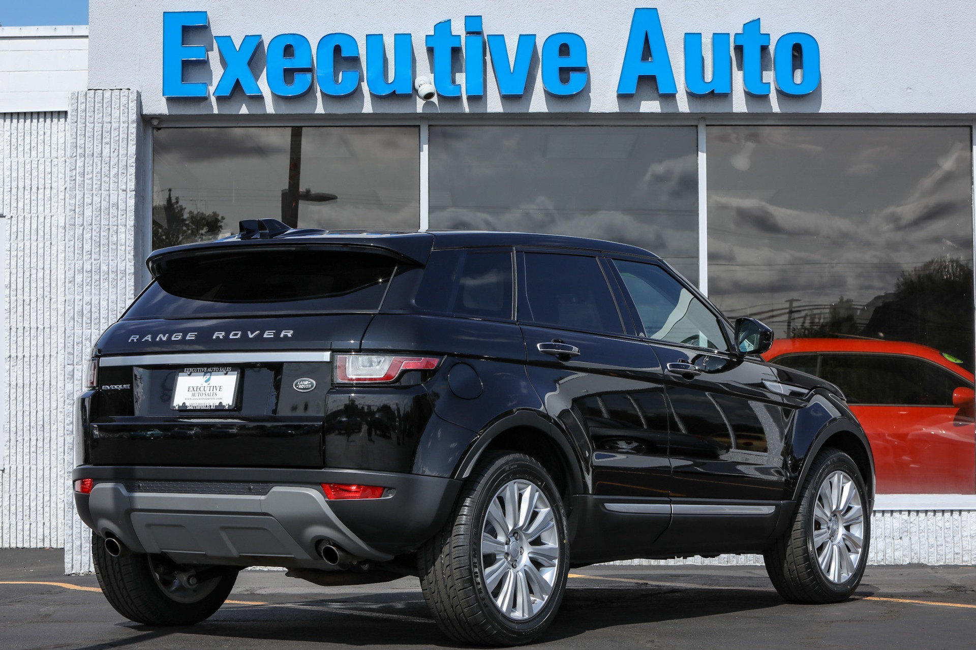Used 2017 LAND ROVER RANGE ROVER EVO HSE For Sale ($31,500) | Executive ...