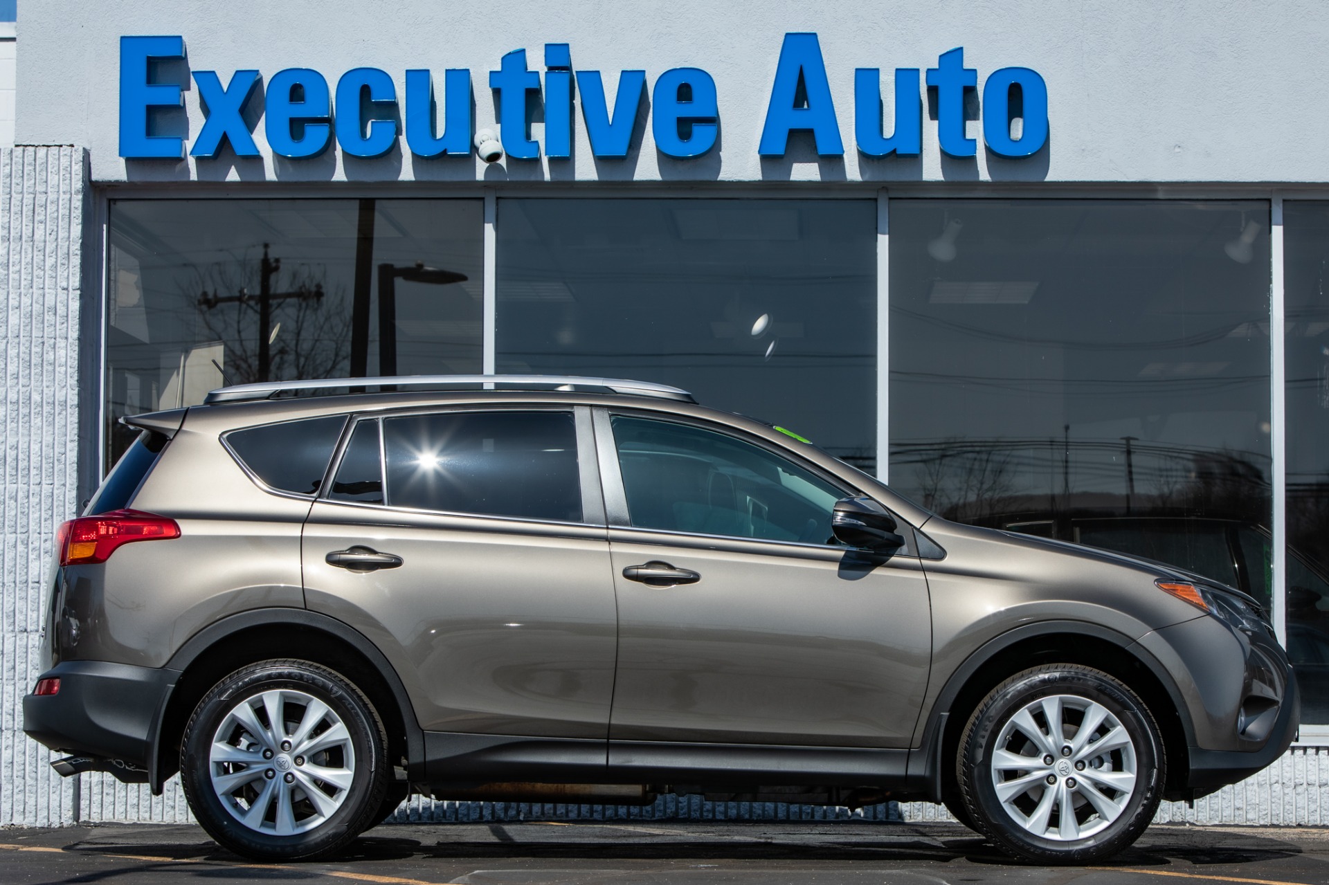 Used 2015 Toyota RAV4 LTD LIMITED For Sale ($18,777) | Executive Auto ...